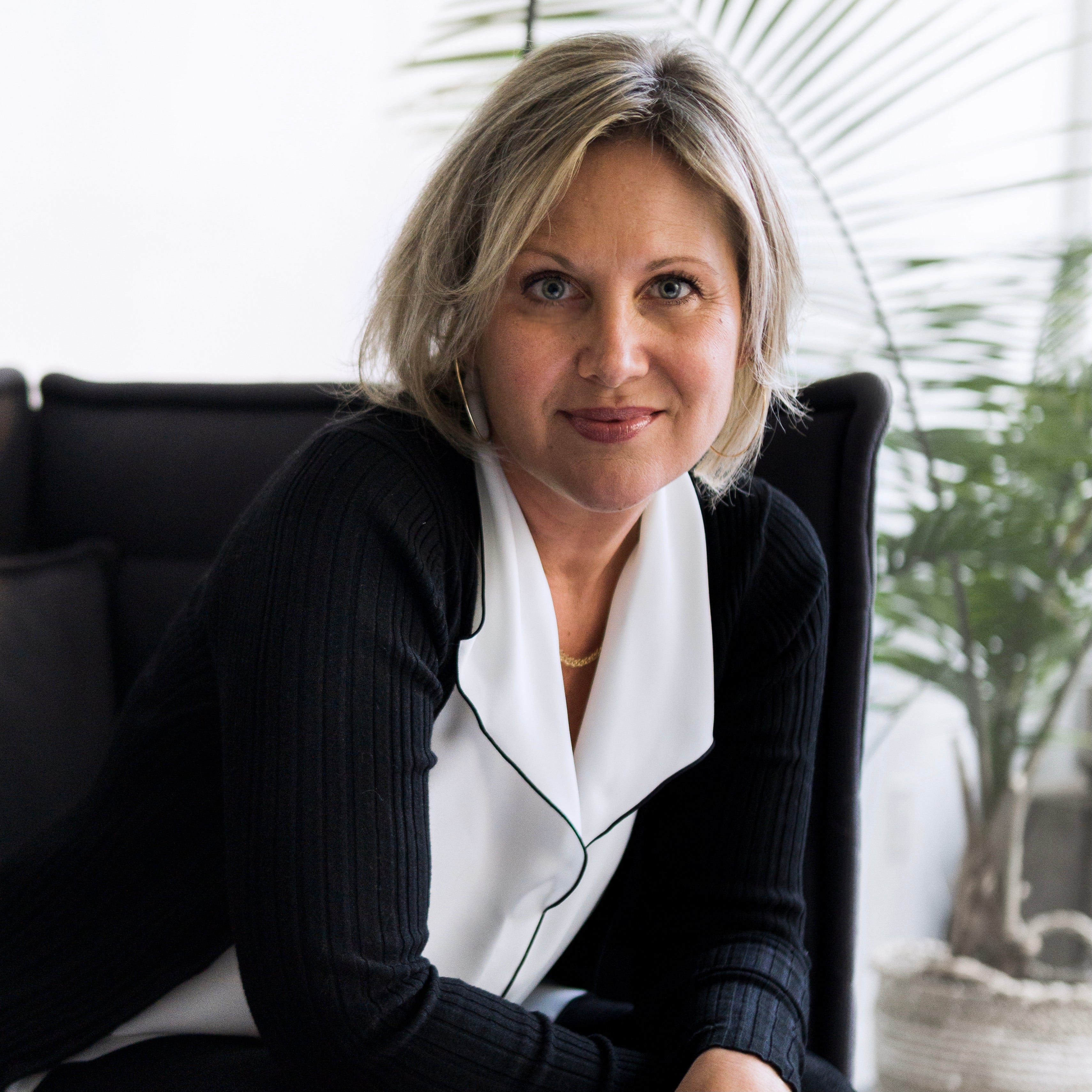 Anna Kajda-Minett – Curion Dental Products